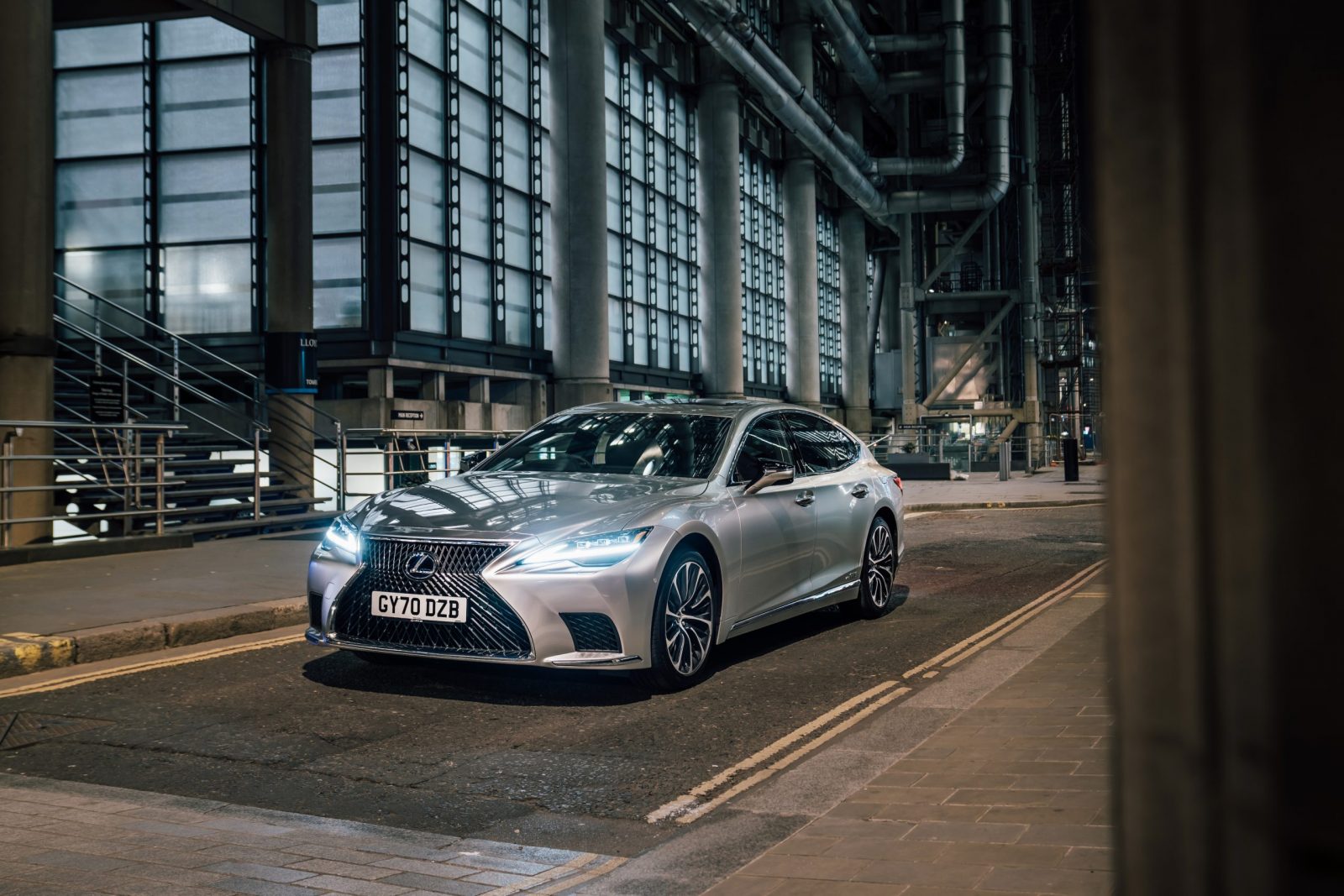 Six reasons to drive a Lexus Hybrid - Lexus UK Magazine