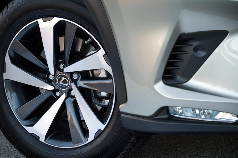 Lexus tyre pressure and size guide - Lexus UK Magazine