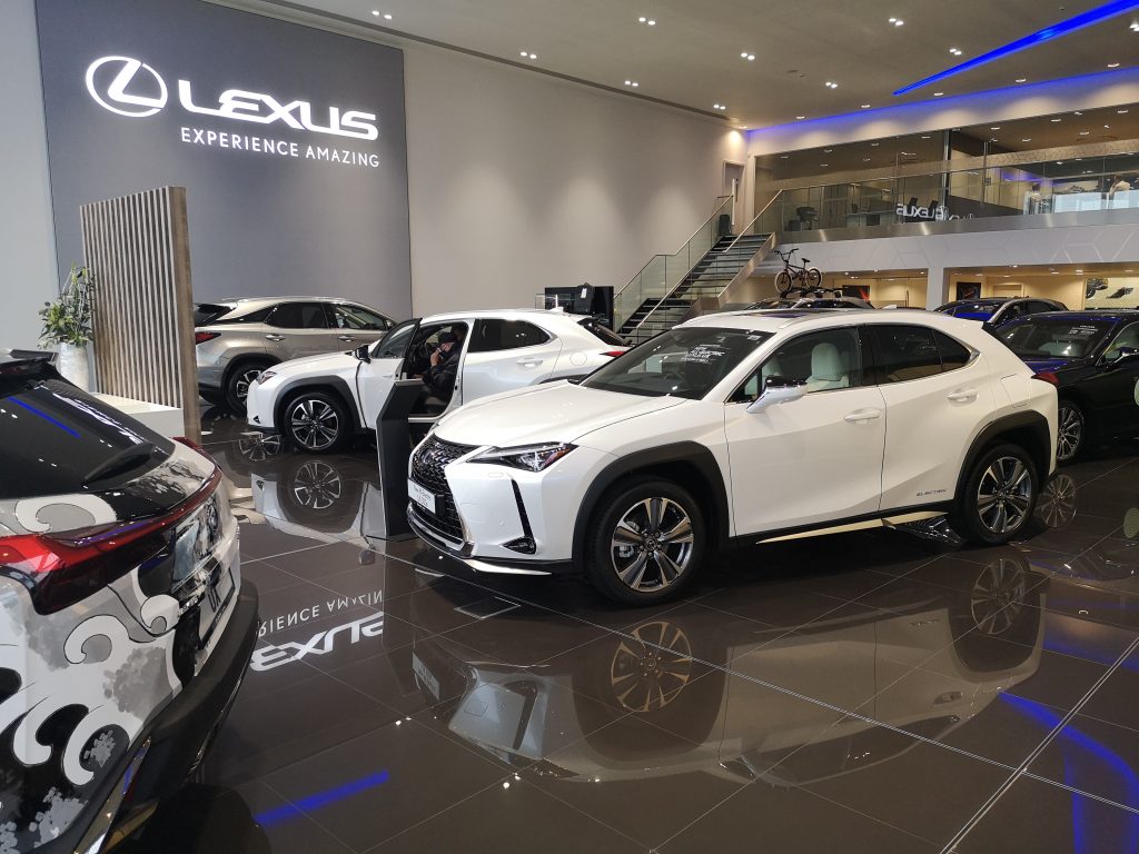 What is a Lexus test drive like with social distancing? - Lexus UK Magazine