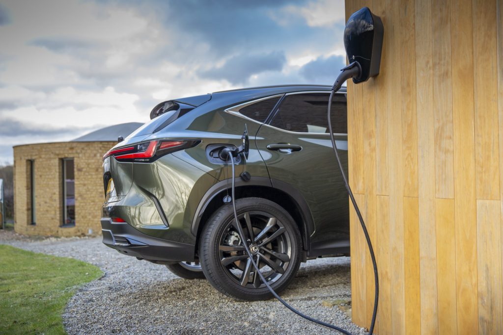 Lexus NX Plug-in Hybrid driving tips - Lexus UK Magazine