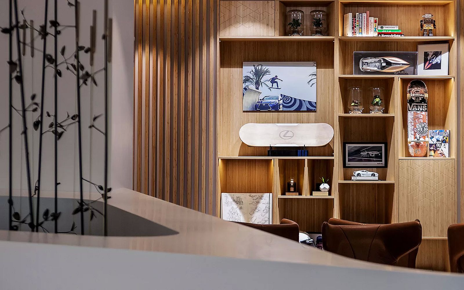 Do you have a question? How to contact Lexus UK - Lexus UK Magazine