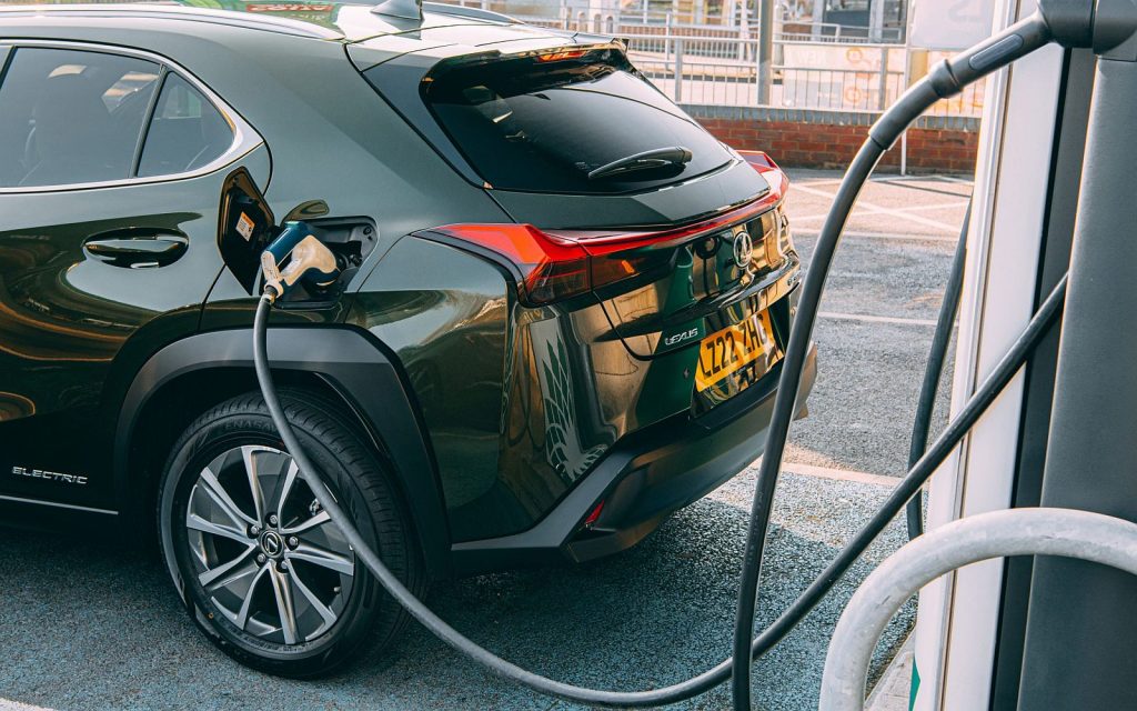 Electric vehicle range anxiety: Lexus explains - Lexus UK Magazine