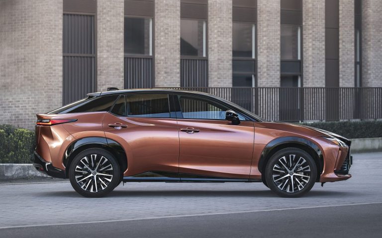 Introducing the Lexus RZ 300e - Lexus UK Magazine